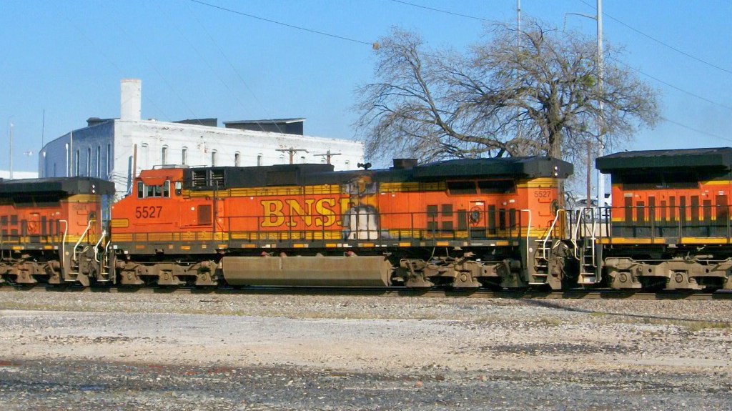 BNSF 5527
